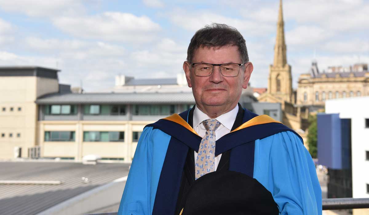 Long-standing University Council Member receives honorary award ...